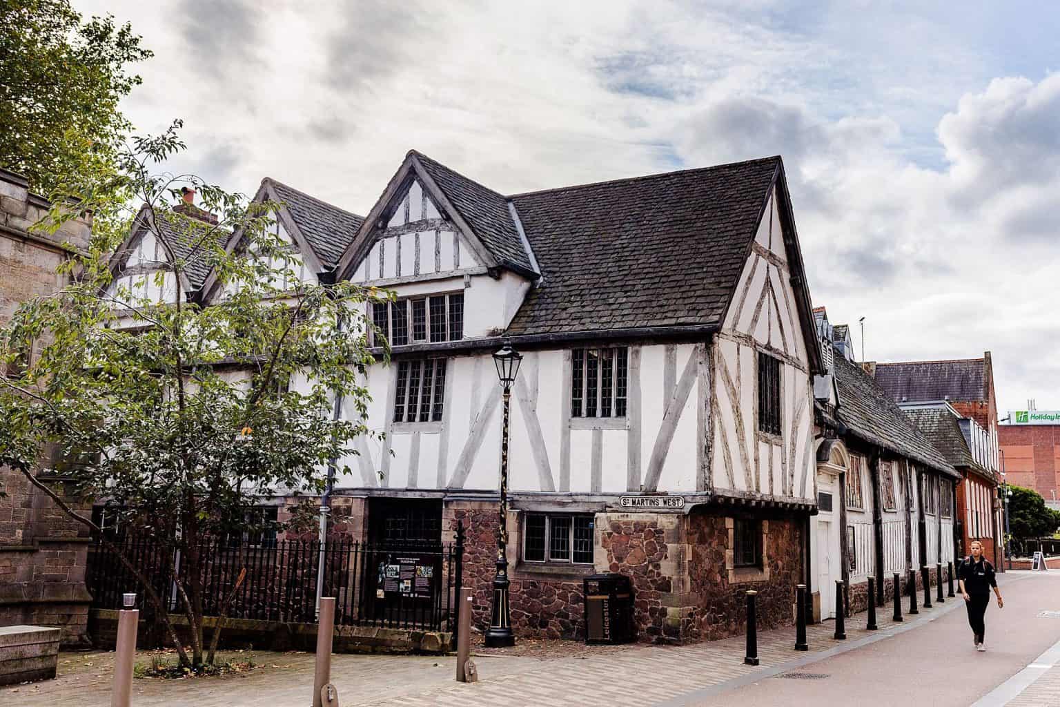 7 HISTORIC BEAUTIFUL STRUCTURES IN LEICESTER YOU CAN'T MISS